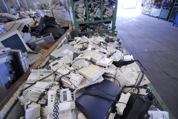 Residuos de aparatos eléctricos y electrónicos (RAEE) Recyclia - Residuos Profesional