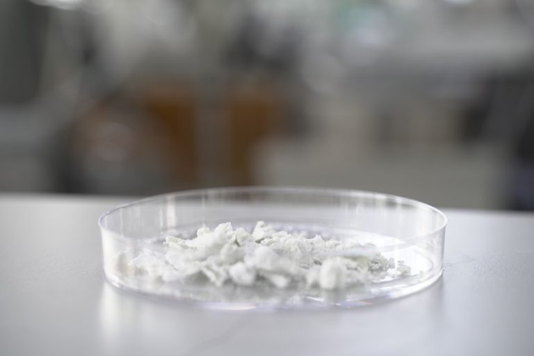 Itene convierte residuos de envases multicapa en plásticos compostables